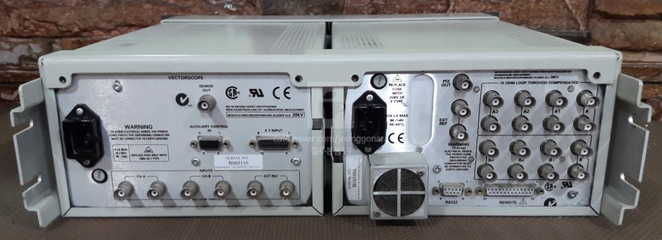 Tektonix 1720 벡터 스코프 + 1750A 웨이브폼 / 벡터 모니터 - 계측기-장터 - 소리전자